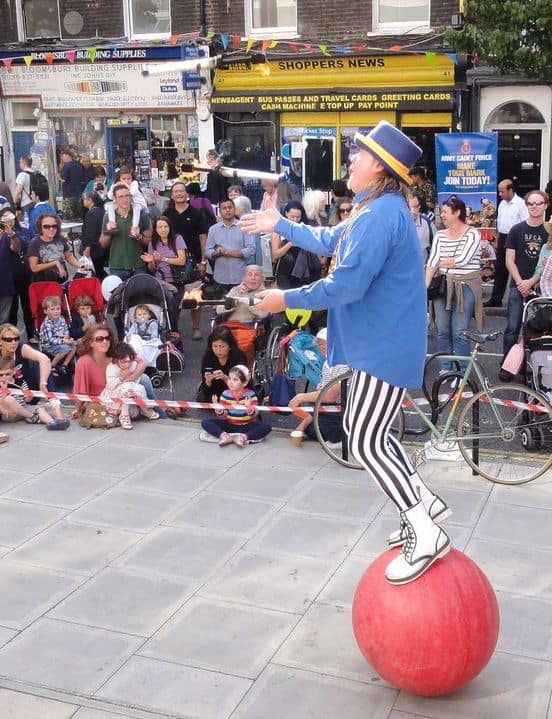Jonathan the Jester & circus Friends – Westbury Festival